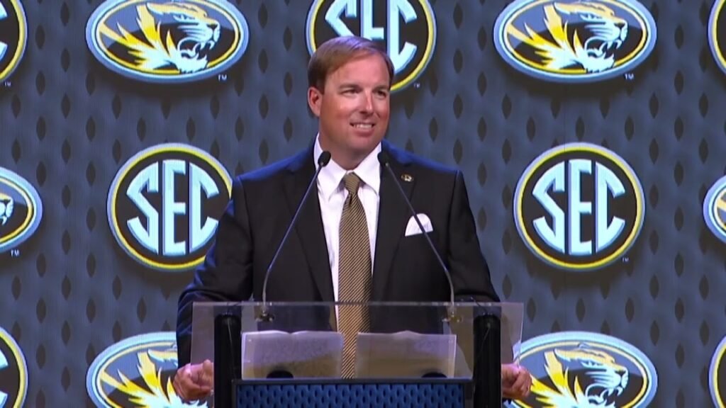 Excitement hits Sydney Roosters as Head Coach Trent Robinson Made a ...